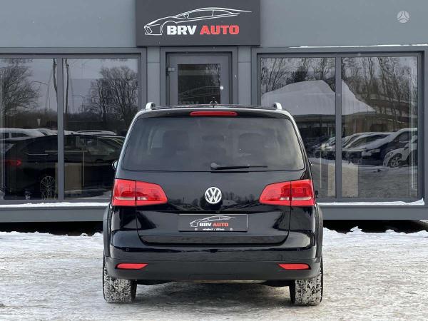 Melns Volkswagen Touran 2013 Kėdainiai, ar dzinēja tilpumu 1.97 L un nobraukumu 237 tūkst. km par 8450 €, foto 8 vietnē AUTOMOTO.COM.LV