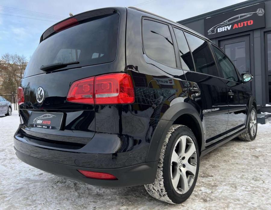 Melns Volkswagen Touran 2013 Kėdainiai, ar dzinēja tilpumu 1.97 L un nobraukumu 237 tūkst. km par 8450 €, foto 18 vietnē AUTOMOTO.COM.LV