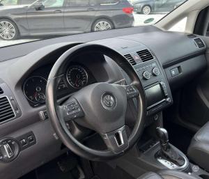 Melns Volkswagen Touran 2013 Kėdainiai, ar dzinēja tilpumu 1.97 L un nobraukumu 237 tūkst. km par 8450 €, foto 20 vietnē AUTOMOTO.COM.LV