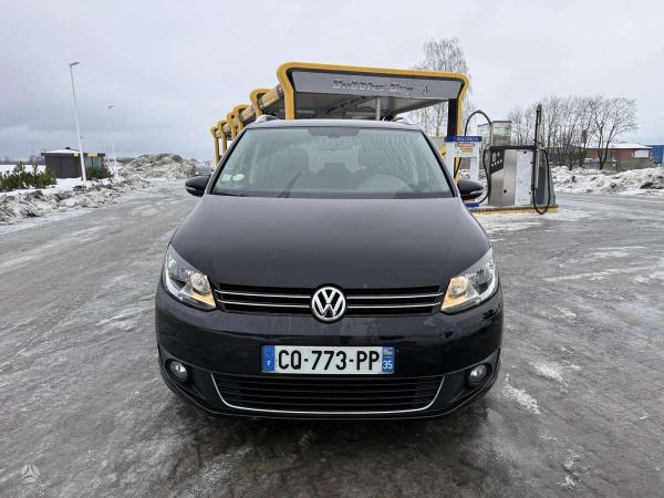 Melns Volkswagen Touran 2013 Tauragė, ar dzinēja tilpumu 1.60 L un nobraukumu 260 tūkst. km par 5600 €, foto 2 vietnē AUTOMOTO.COM.LV