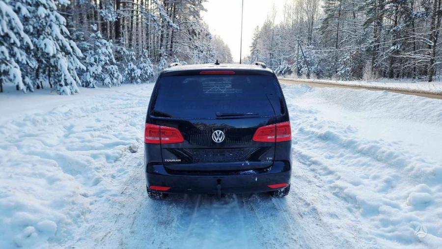 Черный Фольксваген Туран 2013 в Вильнюс, объемом двигателя 1.40 л и пробегом 239 тыс. км за 6660 €, фото 27 на AUTOMOTO.COM.LV