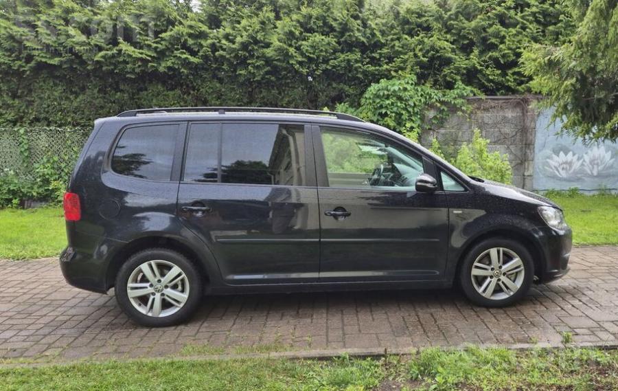Melns Volkswagen Touran 2013 Rīga, ar dzinēja tilpumu 2.00 L un nobraukumu 320 tūkst. km par 5500 €, foto 7 vietnē AUTOMOTO.COM.LV