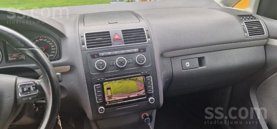 Melns Volkswagen Touran 2013 Rīga, ar dzinēja tilpumu 2.00 L un nobraukumu 320 tūkst. km par 5500 €, foto 11 vietnē AUTOMOTO.COM.LV