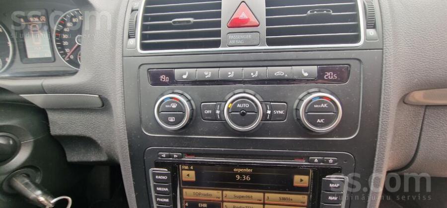 Melns Volkswagen Touran 2013 Rīga, ar dzinēja tilpumu 2.00 L un nobraukumu 320 tūkst. km par 5500 €, foto 13 vietnē AUTOMOTO.COM.LV