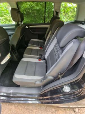 Melns Volkswagen Touran 2013 Kauņa, ar dzinēja tilpumu 1.39 L un nobraukumu 234 tūkst. km par 5100 €, foto 5 vietnē AUTOMOTO.COM.LV