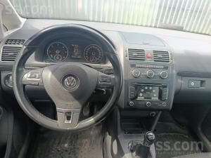 Melns Volkswagen Touran 2013 Rīga, ar dzinēja tilpumu 2.00 L un nobraukumu 300 tūkst. km par 3800 €, foto 7 vietnē AUTOMOTO.COM.LV