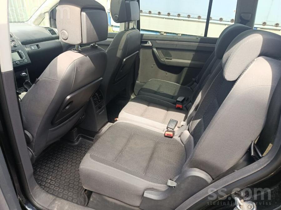 Melns Volkswagen Touran 2013 Rīga, ar dzinēja tilpumu 2.00 L un nobraukumu 300 tūkst. km par 3800 €, foto 15 vietnē AUTOMOTO.COM.LV