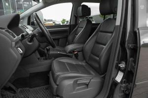 Black Volkswagen Touran 2013 in Vilnius, with an engine capacity of 1.39 L and mileage of 219 thousand km for 6600 €, photo 13 on AUTOMOTO.COM.LV