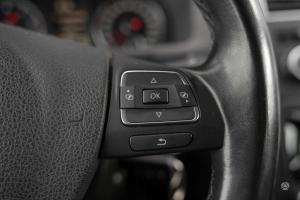 Black Volkswagen Touran 2013 in Vilnius, with an engine capacity of 1.39 L and mileage of 219 thousand km for 6600 €, photo 21 on AUTOMOTO.COM.LV