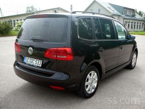 Black Volkswagen Touran 2013 in Cesis, with an engine capacity of 1.60 L and mileage of 0 thousand km for 7200 €, photo 5 on AUTOMOTO.COM.LV