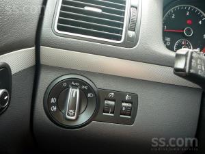 Black Volkswagen Touran 2013 in Cesis, with an engine capacity of 1.60 L and mileage of 0 thousand km for 7200 €, photo 19 on AUTOMOTO.COM.LV