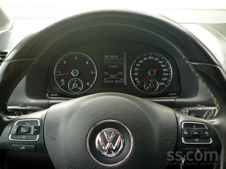Black Volkswagen Touran 2013 in Cesis, with an engine capacity of 1.60 L and mileage of 0 thousand km for 7200 €, photo 20 on AUTOMOTO.COM.LV
