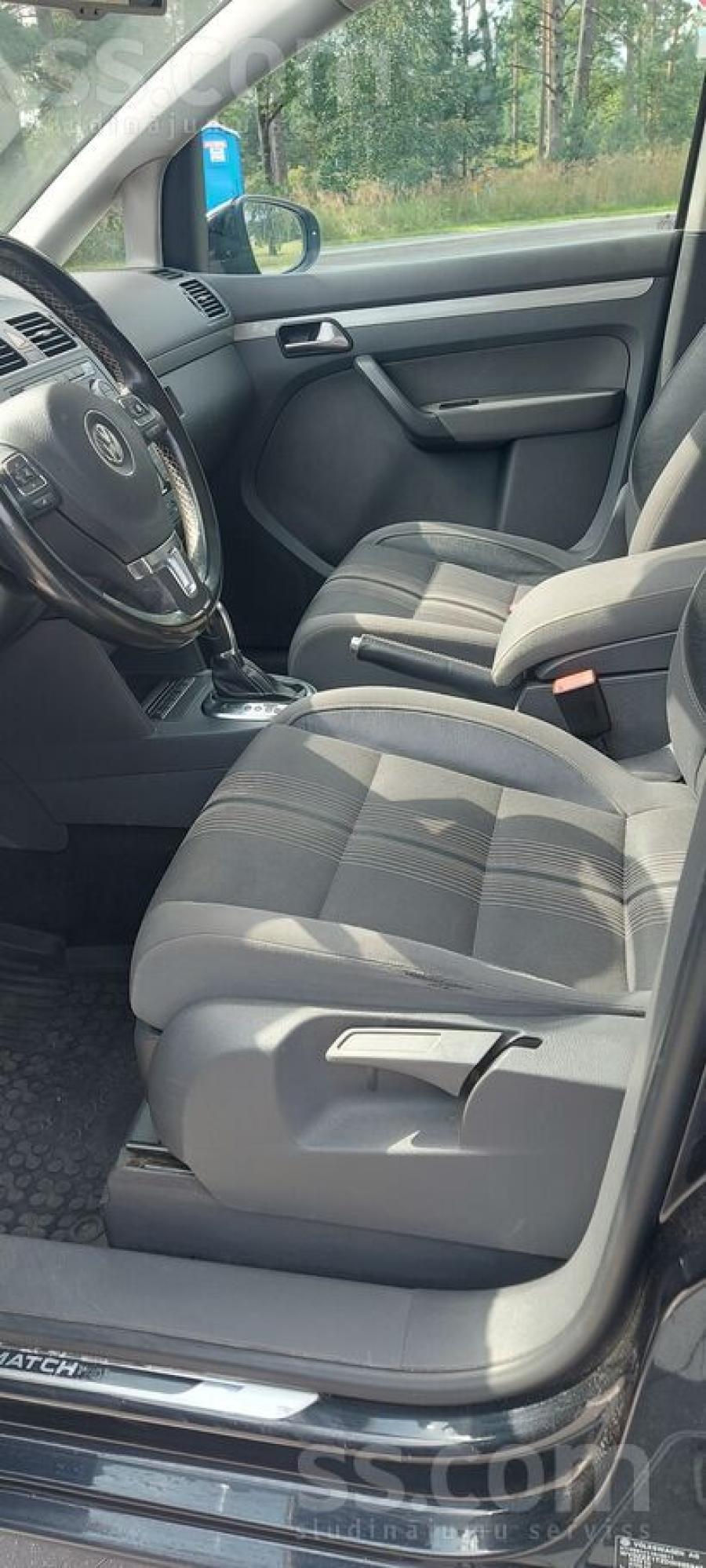 Black Volkswagen Touran 2013 in Riga, with an engine capacity of 2.00 L and mileage of 352 thousand km for 5300 €, photo 9 on AUTOMOTO.COM.LV