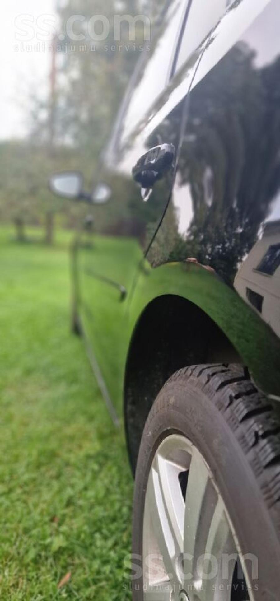 Melns Volkswagen Touran 2013 Rīga, ar dzinēja tilpumu 2.00 L un nobraukumu 322 tūkst. km par 5000 €, foto 6 vietnē AUTOMOTO.COM.LV