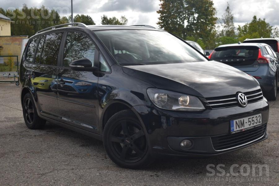 Melns Volkswagen Touran 2013 Kuldīga, ar dzinēja tilpumu 1.60 L un nobraukumu 0 tūkst. km par 5750 €, foto 5 vietnē AUTOMOTO.COM.LV
