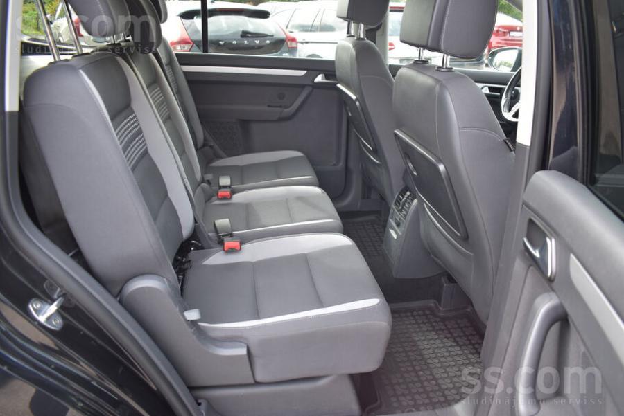 Melns Volkswagen Touran 2013 Kuldīga, ar dzinēja tilpumu 1.60 L un nobraukumu 0 tūkst. km par 5750 €, foto 7 vietnē AUTOMOTO.COM.LV