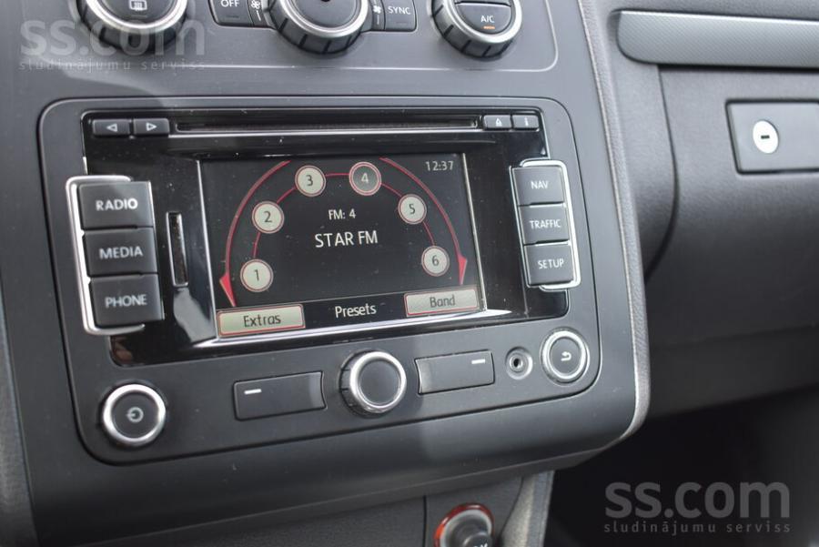 Melns Volkswagen Touran 2013 Kuldīga, ar dzinēja tilpumu 1.60 L un nobraukumu 0 tūkst. km par 5750 €, foto 13 vietnē AUTOMOTO.COM.LV