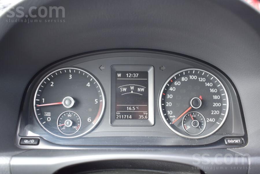 Melns Volkswagen Touran 2013 Kuldīga, ar dzinēja tilpumu 1.60 L un nobraukumu 0 tūkst. km par 5750 €, foto 15 vietnē AUTOMOTO.COM.LV