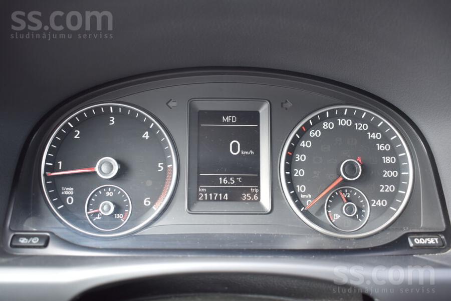 Melns Volkswagen Touran 2013 Kuldīga, ar dzinēja tilpumu 1.60 L un nobraukumu 0 tūkst. km par 5750 €, foto 16 vietnē AUTOMOTO.COM.LV