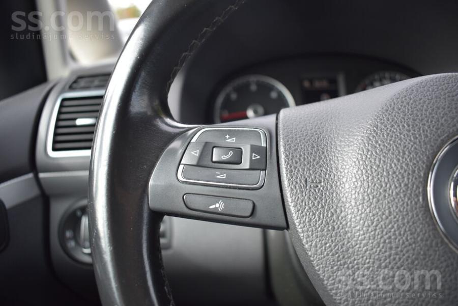 Melns Volkswagen Touran 2013 Kuldīga, ar dzinēja tilpumu 1.60 L un nobraukumu 0 tūkst. km par 5750 €, foto 19 vietnē AUTOMOTO.COM.LV