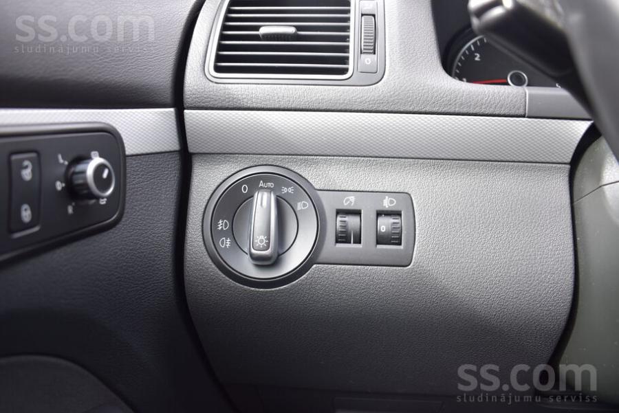 Melns Volkswagen Touran 2013 Kuldīga, ar dzinēja tilpumu 1.60 L un nobraukumu 0 tūkst. km par 5750 €, foto 20 vietnē AUTOMOTO.COM.LV