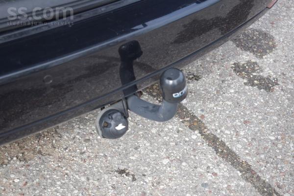 Black Volkswagen Touran 2013 in Kuldiga, with an engine capacity of 1.60 L and mileage of 0 thousand km for 5750 €, photo 8 on AUTOMOTO.COM.LV