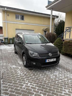 Melns Volkswagen Touran 2014 Kauņa, ar dzinēja tilpumu 1.60 L un nobraukumu 222 tūkst. km par 6500 €, foto 5 vietnē AUTOMOTO.COM.LV