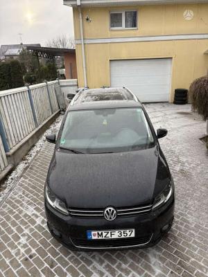 Melns Volkswagen Touran 2014 Kauņa, ar dzinēja tilpumu 1.60 L un nobraukumu 222 tūkst. km par 6500 €, foto 6 vietnē AUTOMOTO.COM.LV
