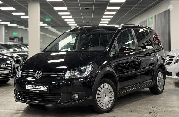 Melns Volkswagen Touran 2014 Klaipėda, ar dzinēja tilpumu 2.00 L un nobraukumu 183 tūkst. km par 8950 €, foto 1 vietnē AUTOMOTO.COM.LV
