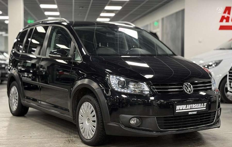 Melns Volkswagen Touran 2014 Klaipėda, ar dzinēja tilpumu 2.00 L un nobraukumu 183 tūkst. km par 8950 €, foto 6 vietnē AUTOMOTO.COM.LV