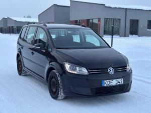Melns Volkswagen Touran 2014 Viļņa, ar dzinēja tilpumu 1.60 L un nobraukumu 310 tūkst. km par 7500 €, foto 7 vietnē AUTOMOTO.COM.LV
