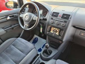 Melns Volkswagen Touran 2014 Kauņa, ar dzinēja tilpumu 1.97 L un nobraukumu 290 tūkst. km par 6650 €, foto 21 vietnē AUTOMOTO.COM.LV
