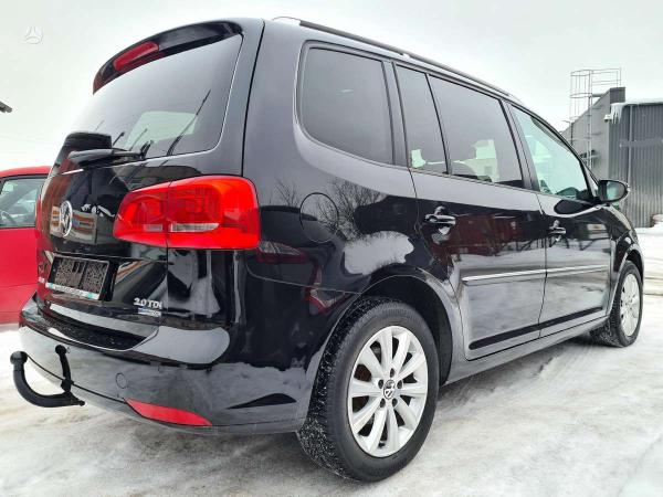 Melns Volkswagen Touran 2014 Kauņa, ar dzinēja tilpumu 2.00 L un nobraukumu 290 tūkst. km par 6650 €, foto 6 vietnē AUTOMOTO.COM.LV