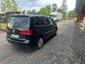 Melns Volkswagen Touran 2014 Kauņa, ar dzinēja tilpumu 1.97 L un nobraukumu 241 tūkst. km par 4600 €, foto 5 vietnē AUTOMOTO.COM.LV