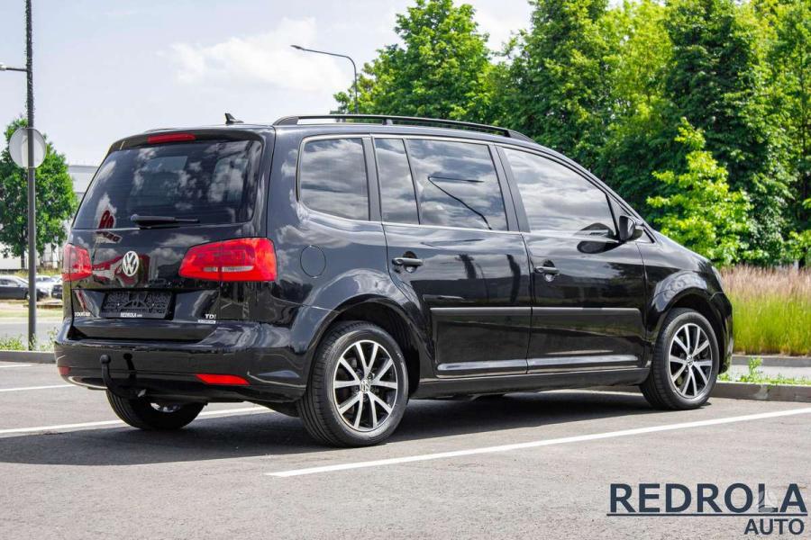 Melns Volkswagen Touran 2014 Kauņa, ar dzinēja tilpumu 1.60 L un nobraukumu 268 tūkst. km par 6200 €, foto 5 vietnē AUTOMOTO.COM.LV