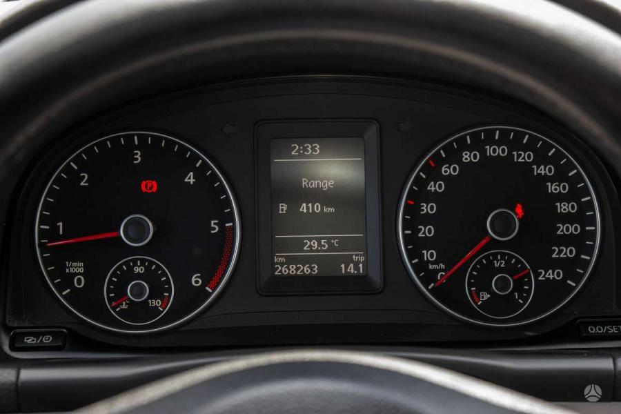 Melns Volkswagen Touran 2014 Kauņa, ar dzinēja tilpumu 1.60 L un nobraukumu 268 tūkst. km par 6200 €, foto 22 vietnē AUTOMOTO.COM.LV