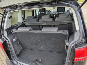 Black Volkswagen Touran 2014 in Ogre, with an engine capacity of 1.60 L and mileage of 365 thousand km for 8700 €, photo 7 on AUTOMOTO.COM.LV