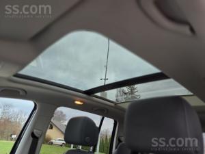 Black Volkswagen Touran 2014 in Ogre, with an engine capacity of 1.60 L and mileage of 365 thousand km for 8700 €, photo 14 on AUTOMOTO.COM.LV
