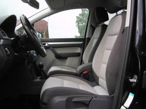 Melns Volkswagen Touran 2014 Sigulda, ar dzinēja tilpumu 2.00 L un nobraukumu 263 tūkst. km par 7750 €, foto 19 vietnē AUTOMOTO.COM.LV