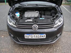 Melns Volkswagen Touran 2014 Sigulda, ar dzinēja tilpumu 2.00 L un nobraukumu 263 tūkst. km par 7750 €, foto 31 vietnē AUTOMOTO.COM.LV
