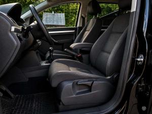 Melns Volkswagen Touran 2014 Kauņa, ar dzinēja tilpumu 1.60 L un nobraukumu 350 tūkst. km par 4650 €, foto 8 vietnē AUTOMOTO.COM.LV