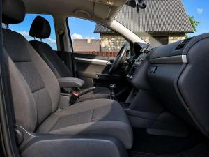 Melns Volkswagen Touran 2014 Kauņa, ar dzinēja tilpumu 1.60 L un nobraukumu 350 tūkst. km par 4650 €, foto 11 vietnē AUTOMOTO.COM.LV