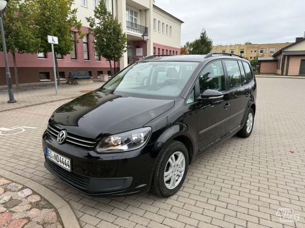 Фольксваген Туран 2014 в Мажейкяй на AUTOMOTO.COM.LV Черный Фольксваген Туран 2014 в Мажейкяй, объемом двигателя 1.60 л и пробегом 267 тыс. км за 5850 €, фото 1 на AUTOMOTO.COM.LV