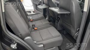 Black Volkswagen Touran 2014 in Riga, with an engine capacity of 1.20 L and mileage of 220 thousand km for 6500 €, photo 20 on AUTOMOTO.COM.LV
