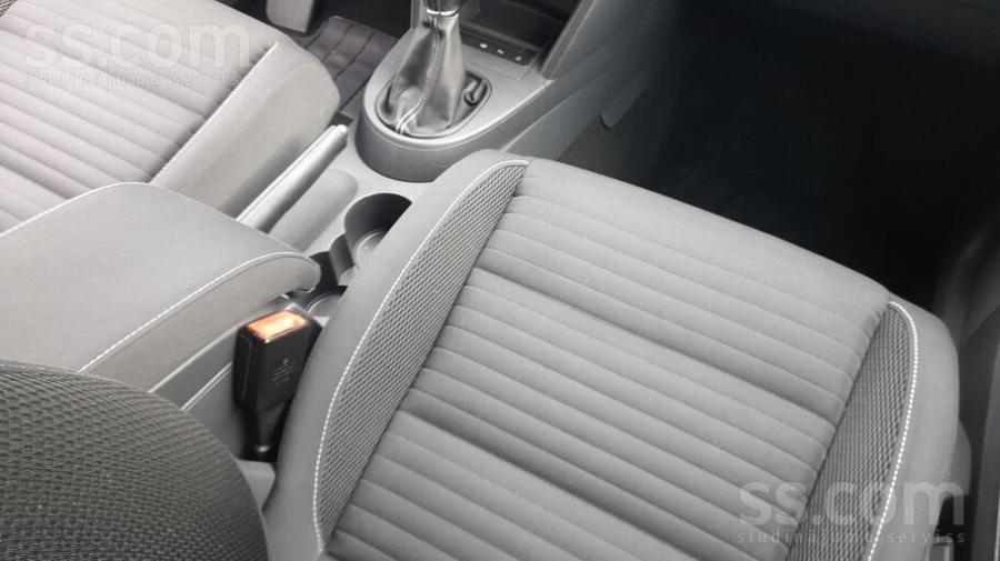 Black Volkswagen Touran 2014 in Riga, with an engine capacity of 1.20 L and mileage of 220 thousand km for 6500 €, photo 21 on AUTOMOTO.COM.LV