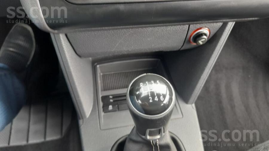 Black Volkswagen Touran 2014 in Riga, with an engine capacity of 1.20 L and mileage of 220 thousand km for 6500 €, photo 28 on AUTOMOTO.COM.LV
