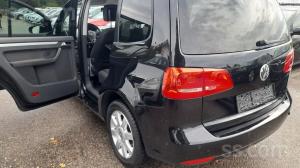 Black Volkswagen Touran 2014 in Riga, with an engine capacity of 1.20 L and mileage of 220 thousand km for 6500 €, photo 33 on AUTOMOTO.COM.LV