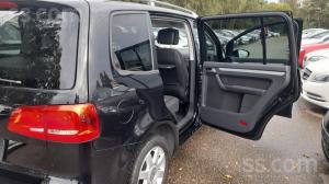 Black Volkswagen Touran 2014 in Riga, with an engine capacity of 1.20 L and mileage of 220 thousand km for 6500 €, photo 34 on AUTOMOTO.COM.LV