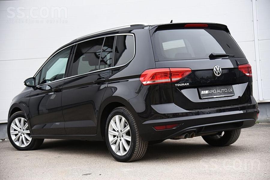 Melns Volkswagen Touran 2015 Tukums, ar dzinēja tilpumu 2.00 L un nobraukumu 223 tūkst. km par 11990 €, foto 3 vietnē AUTOMOTO.COM.LV