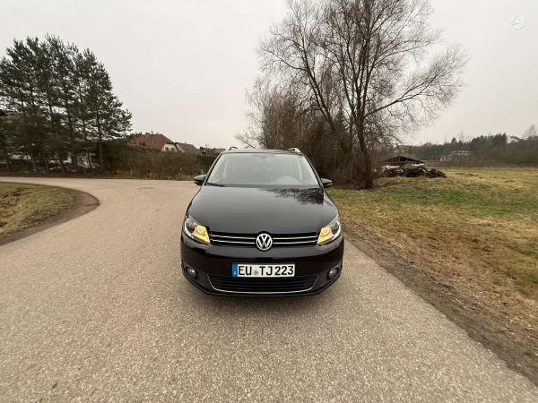 Black Volkswagen Touran 2015 in Utena, with an engine capacity of 1.60 L and mileage of 212 thousand km for 6700 €, photo 2 on AUTOMOTO.COM.LV